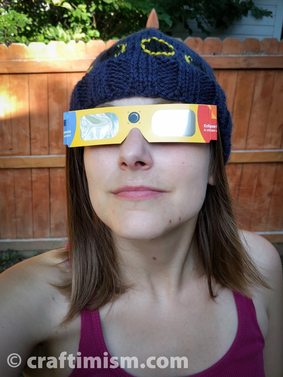 Craftimism: Solar eclipse knit hat