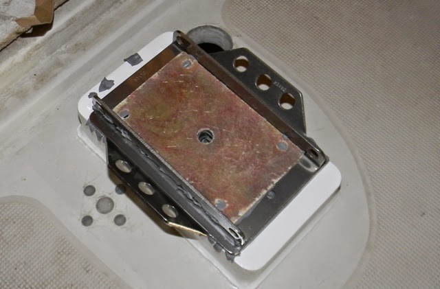 Ericson 25, Oystercatcher: Spars, Mast Hinge, Part 8: Installing Base ...