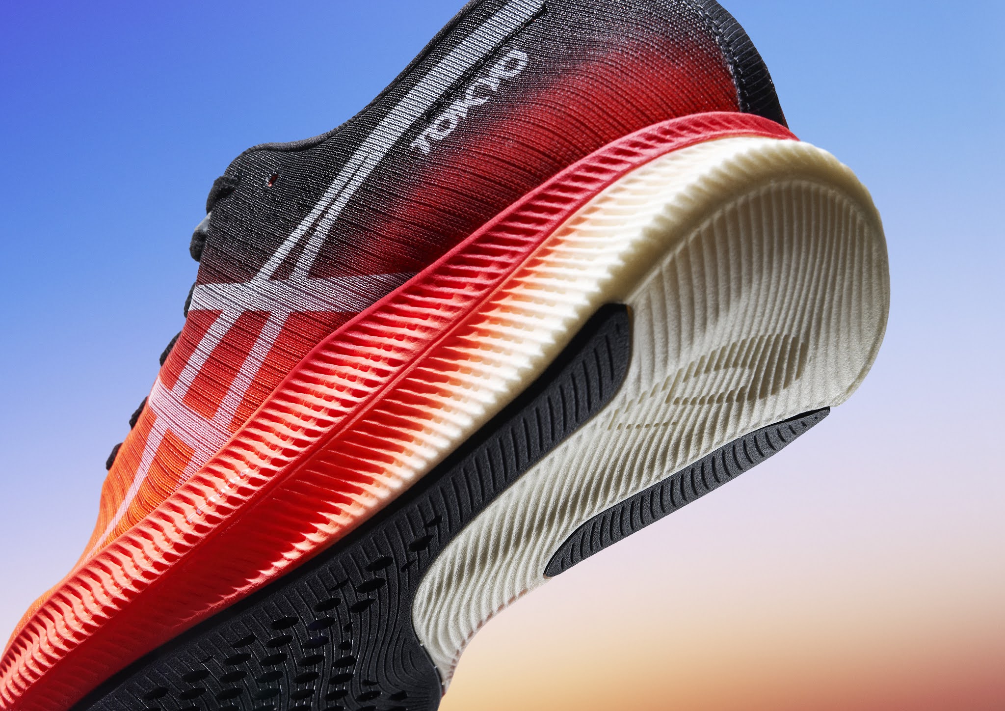 ASICS apresenta METASPEED™ Sky e METASPEED™ Edge