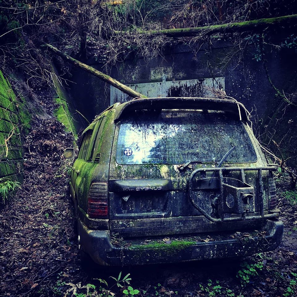 Mercenary Garage : Zombie Landcruiser