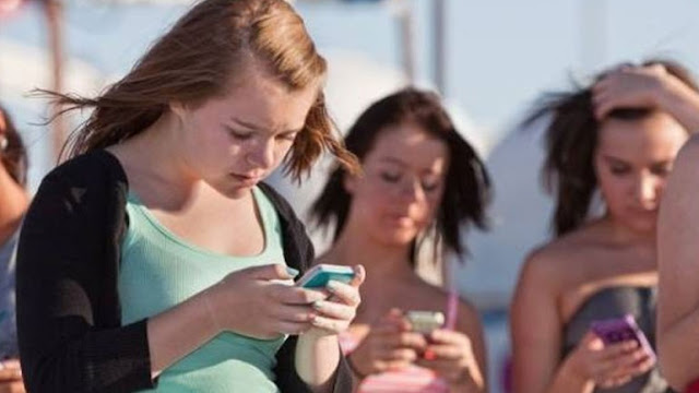 ΣΥΝΤΟΜΑ ΚΑΙ ΣΤΗΝ ΕΛΛΑΔΑ....!! ΠΑΡΑΝΟΜΑ FACEBOOK, TWITTER ΚΑΙ ΛΟΙΠΑ ...