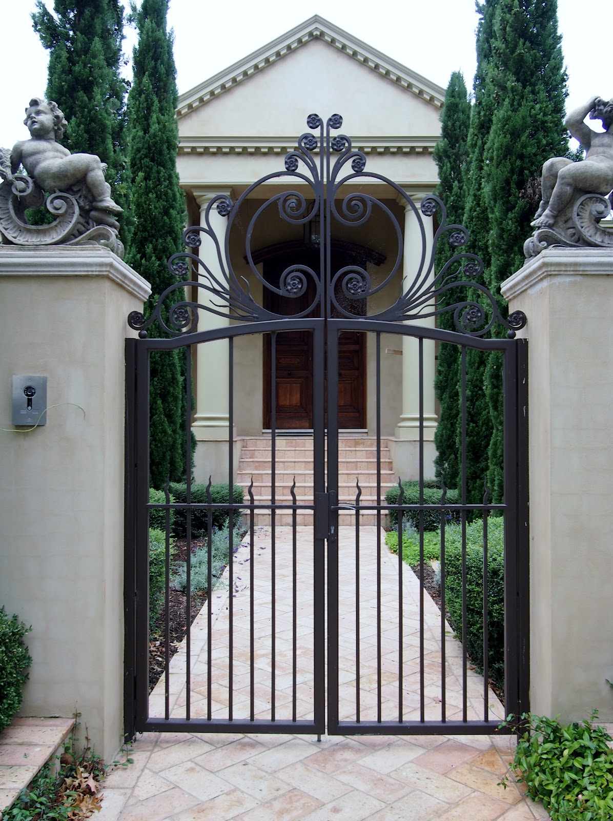 beautiful south: Fairytale gates