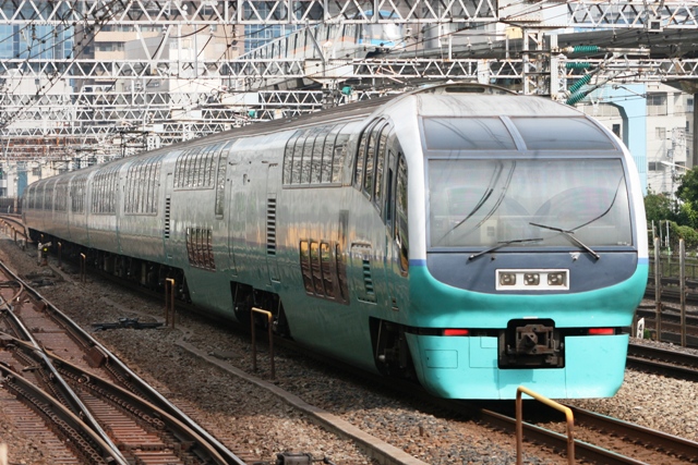 Tokyo Railway Labyrinth: EMU JR East 251 Series, "Odoriko"