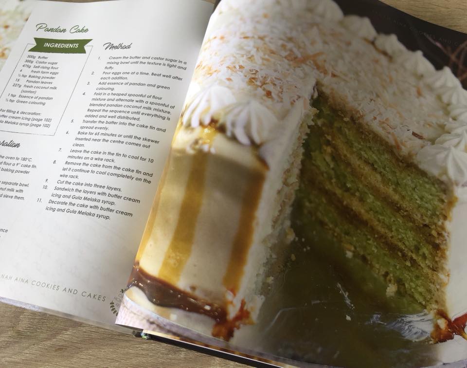 Puan Sri Shariffa Sabrina lancarkanTanah Aina Cookies & Cakes Recipe ...