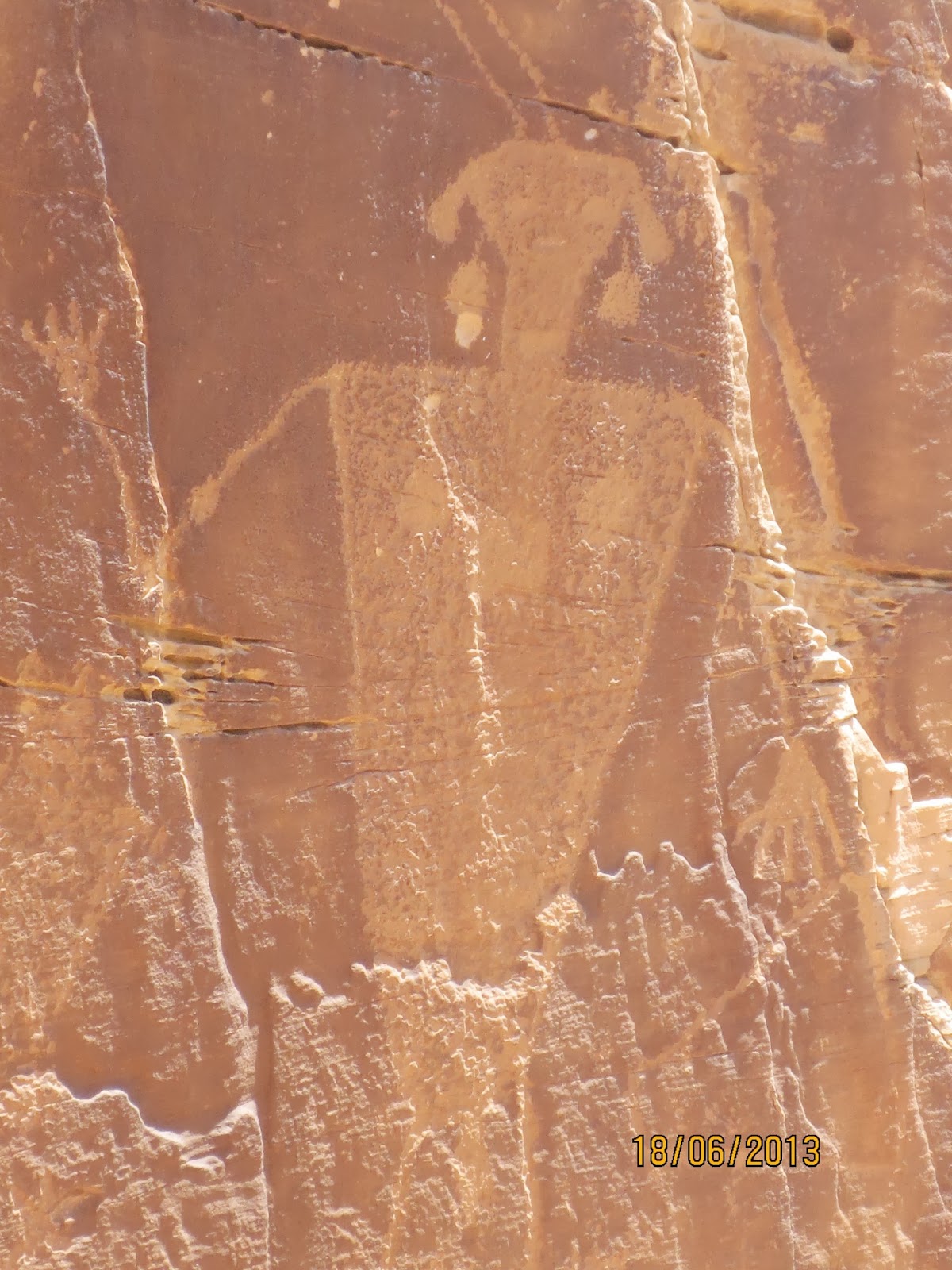 The Travelling Lindfields: Of Dinosaurs, Petroglyphs and Pictographs