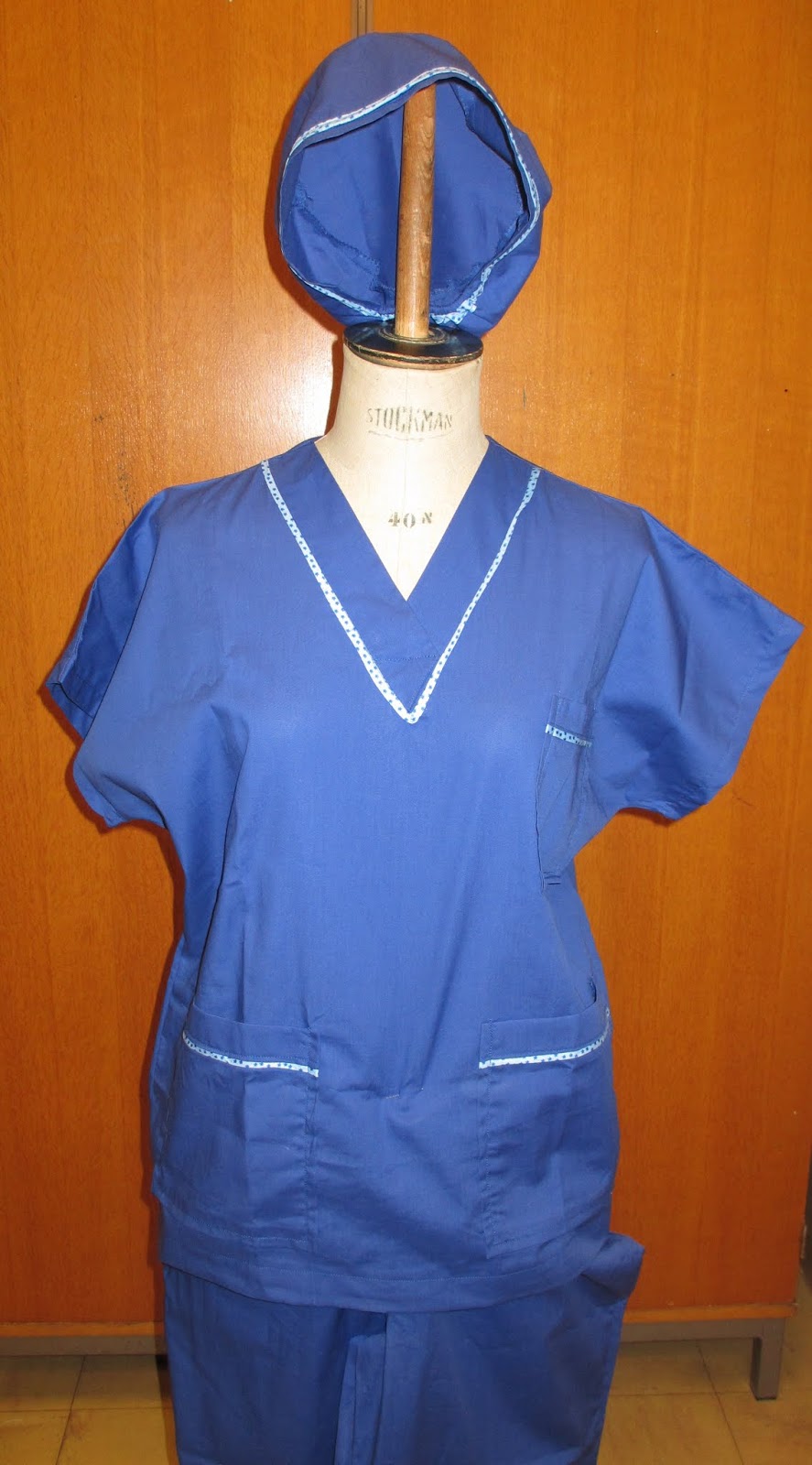 Les canettes de Sylvie: La tenue d'infirmière de Laurence