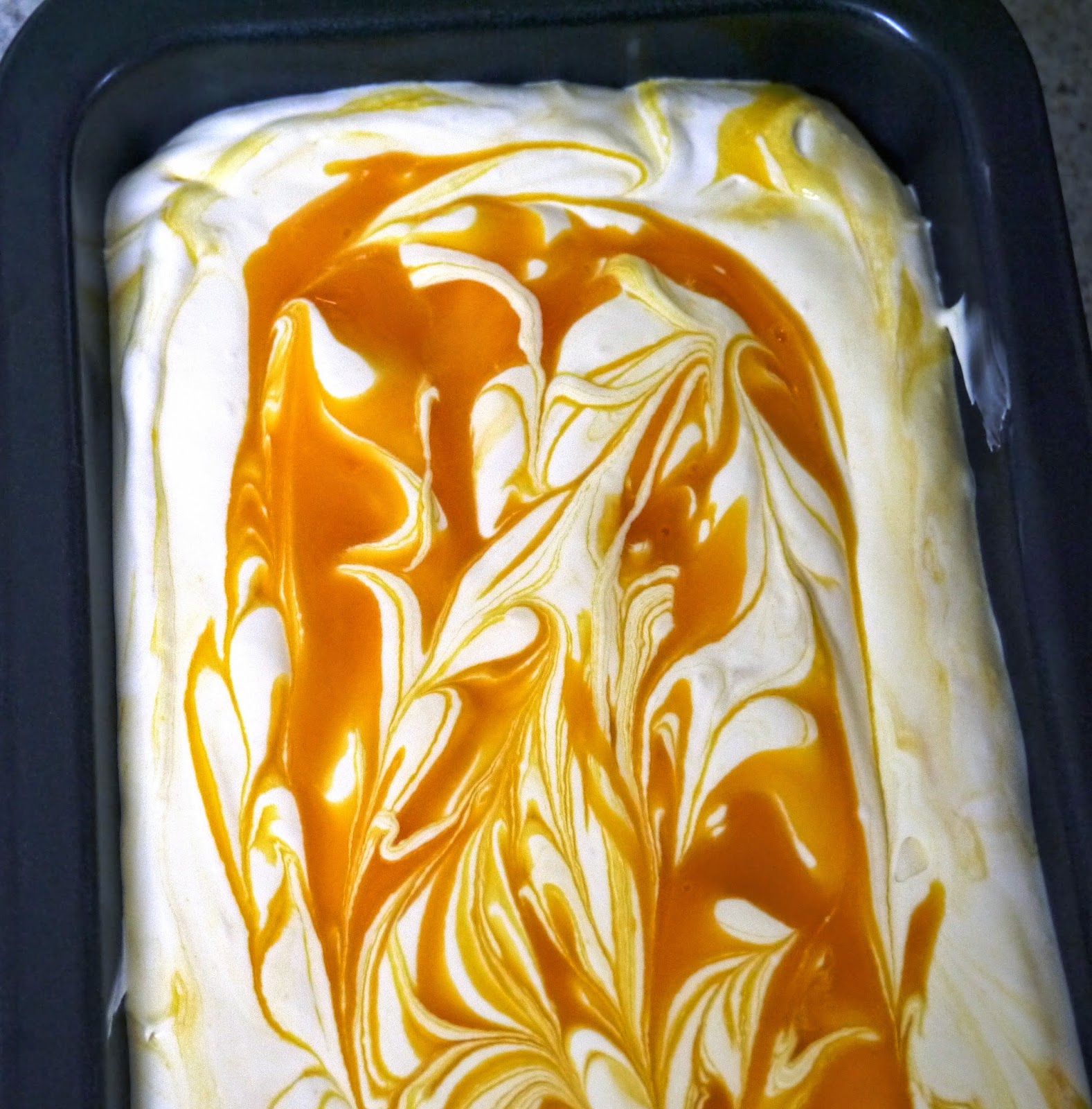 This Muslim Girl Bakes: No-Machine Mango Swirl Ice Cream