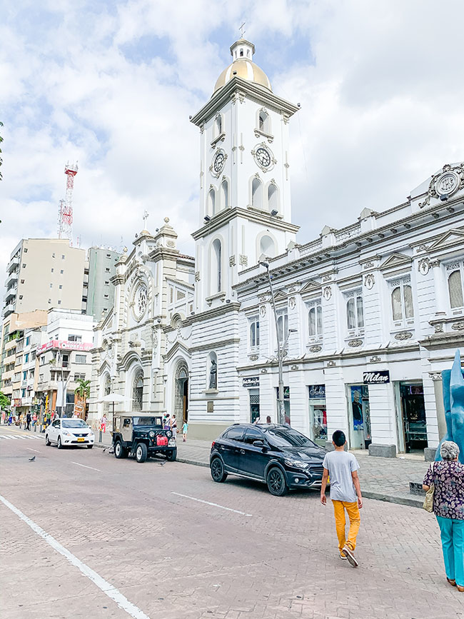 My Travels: Ibague - Colombia - Remodelando la Casa