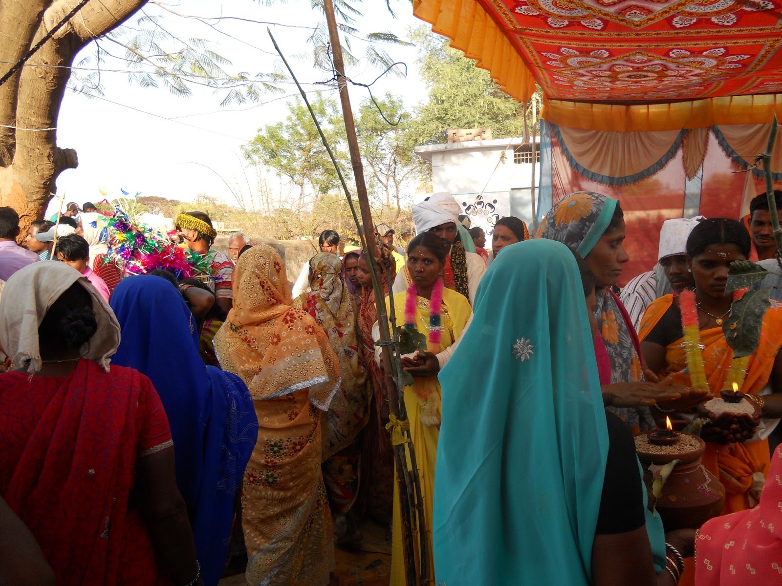 GONDMAHASABHA: GOND SAMAJ ME SAMUHIK SAMAJIK VIVAH