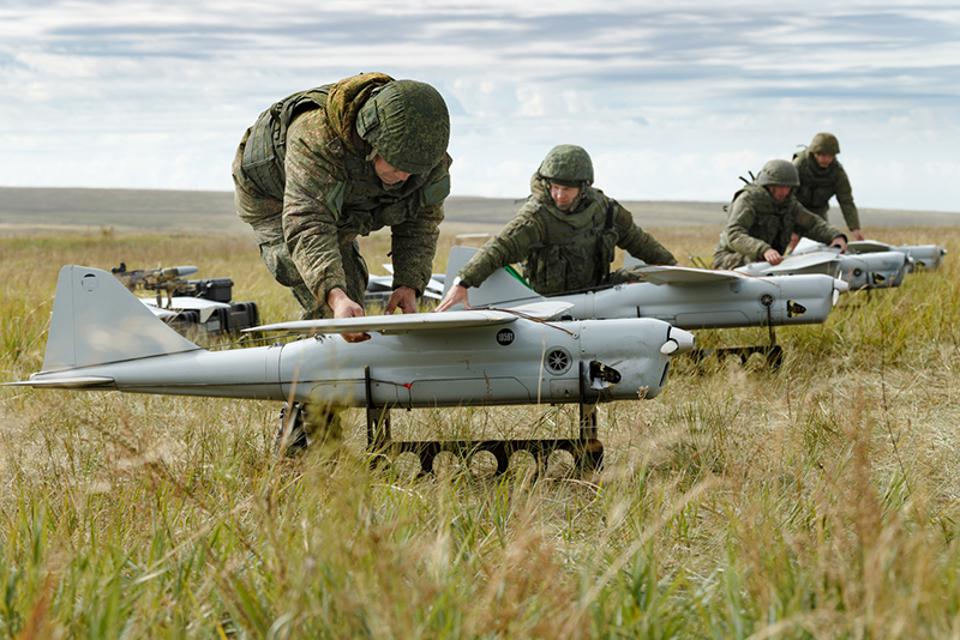 Russian Military Testing Drone Swarms For The First Time - USA IN NEWS