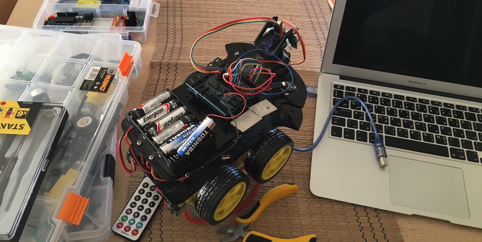 AI Agent Structure in Arduino IDE for a 4WD robot (Part 1-Sensors ...