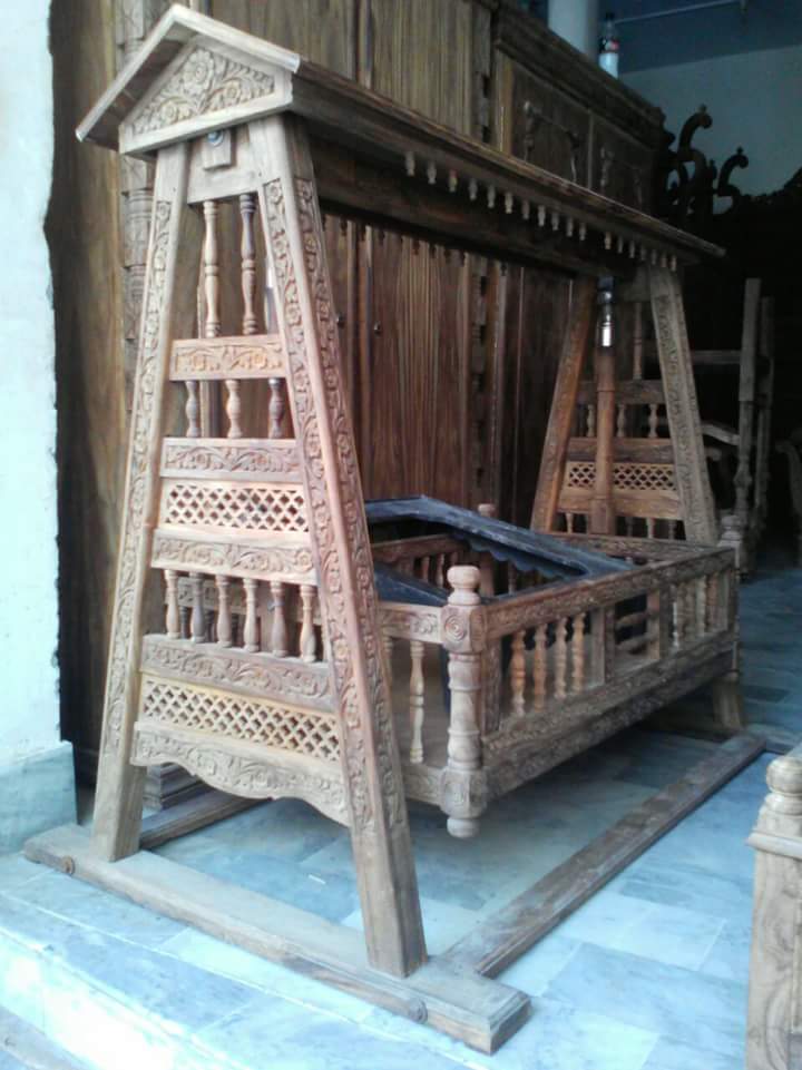 40 Beautiful Wooden Jhoola Designs | Wooden Jhula For Living Room ...