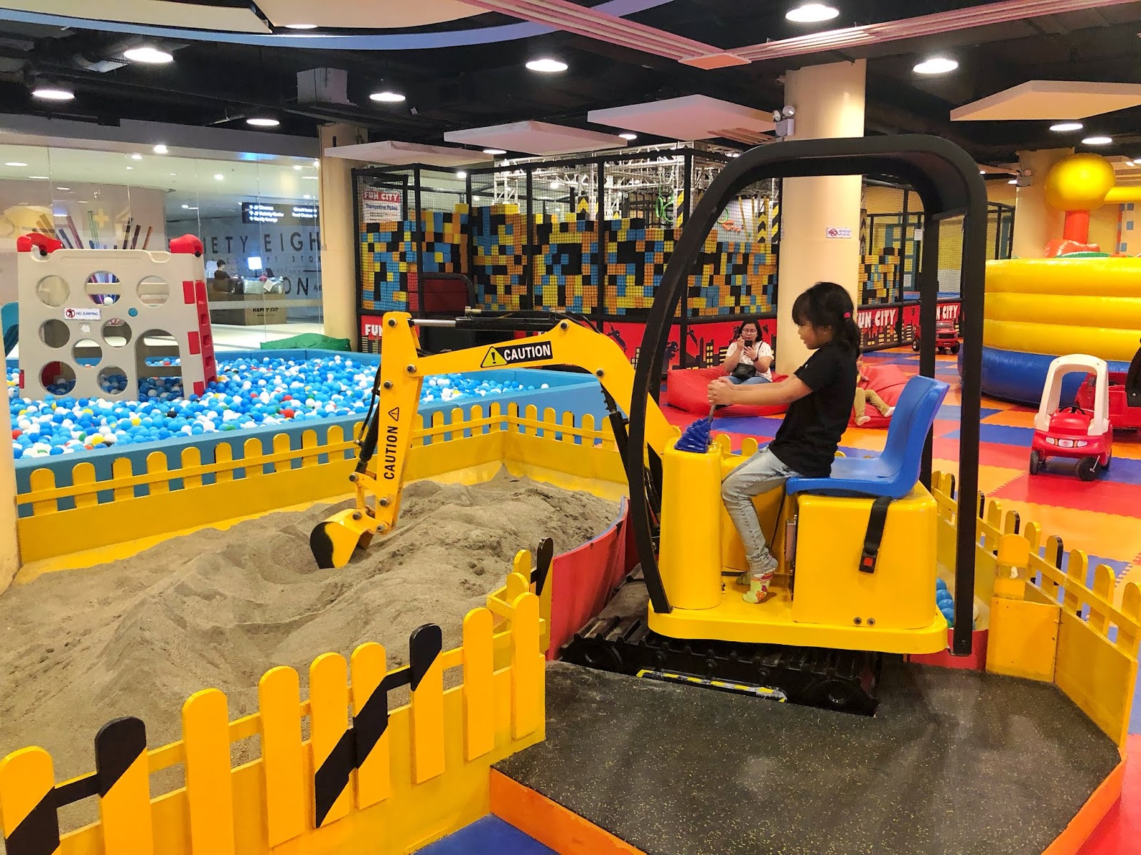 MytwinkletwinkleStar: Fun City Circuit Makati