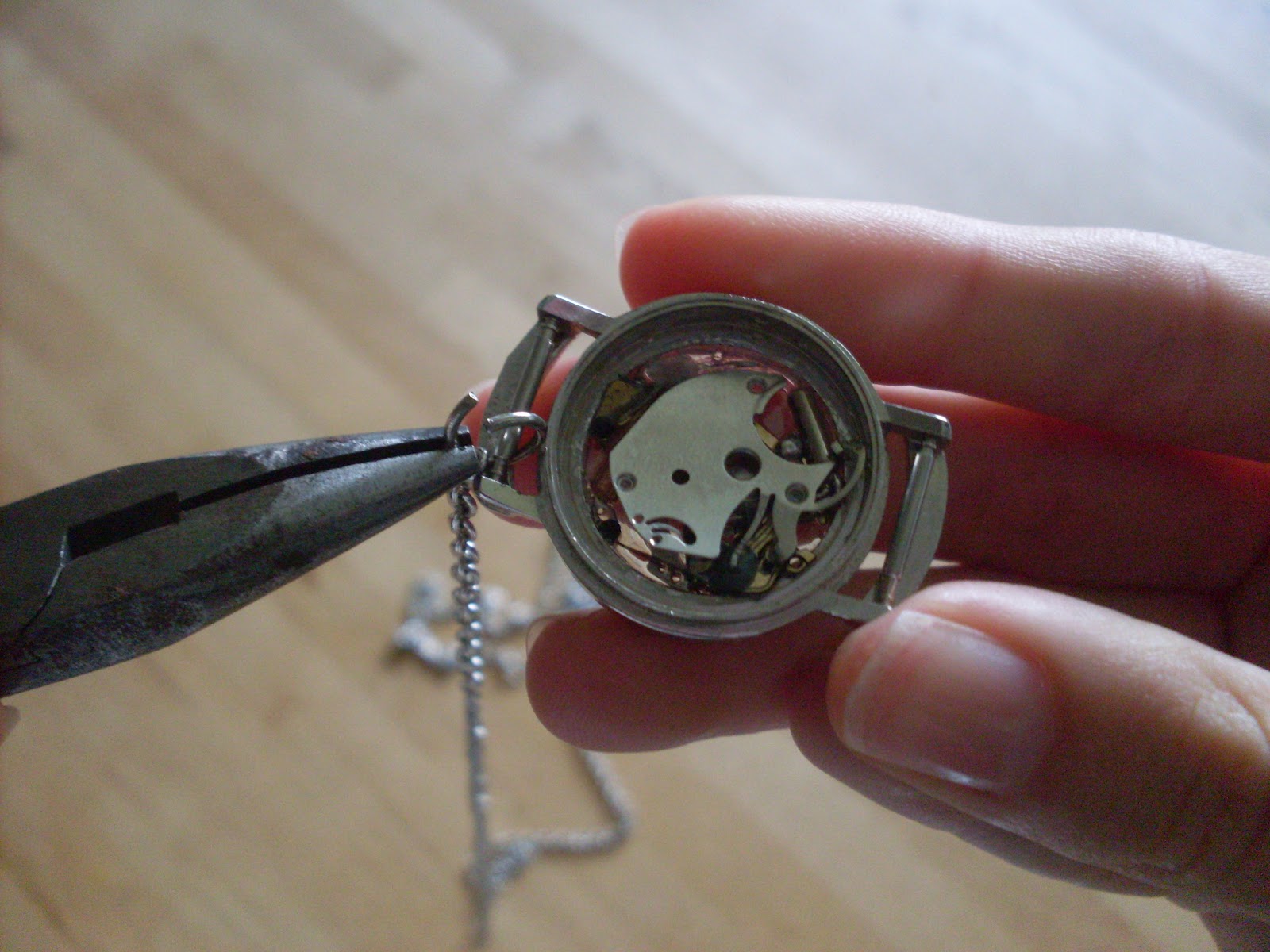 Kooky Quirky Cute: DIY: Steampunk- Inspired Watch Pendants