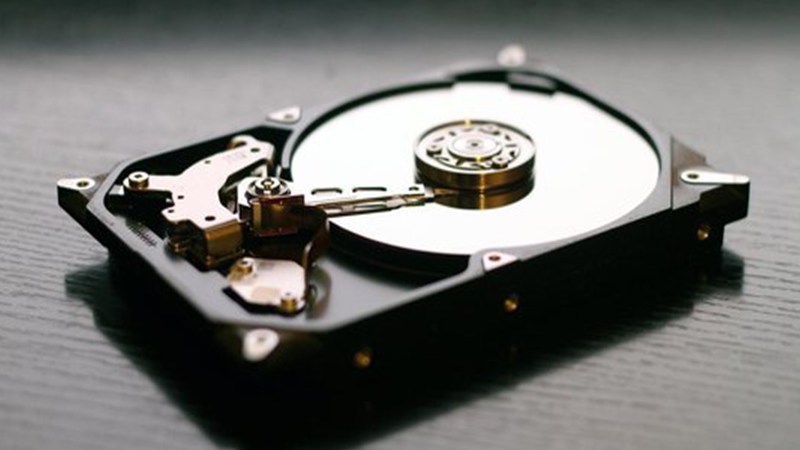 Hard Disk Drive (HDD) : Pengertian dan Fungsi pada Laptop dan Komputer - SHARE28S