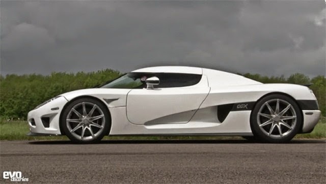 RaidenSan Blogger: [Vmax 200] McLaren F1 GTR vs Koenigsegg CCX