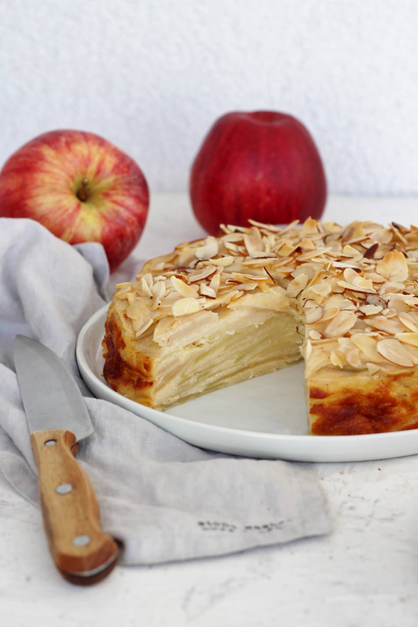 invisible apple cake