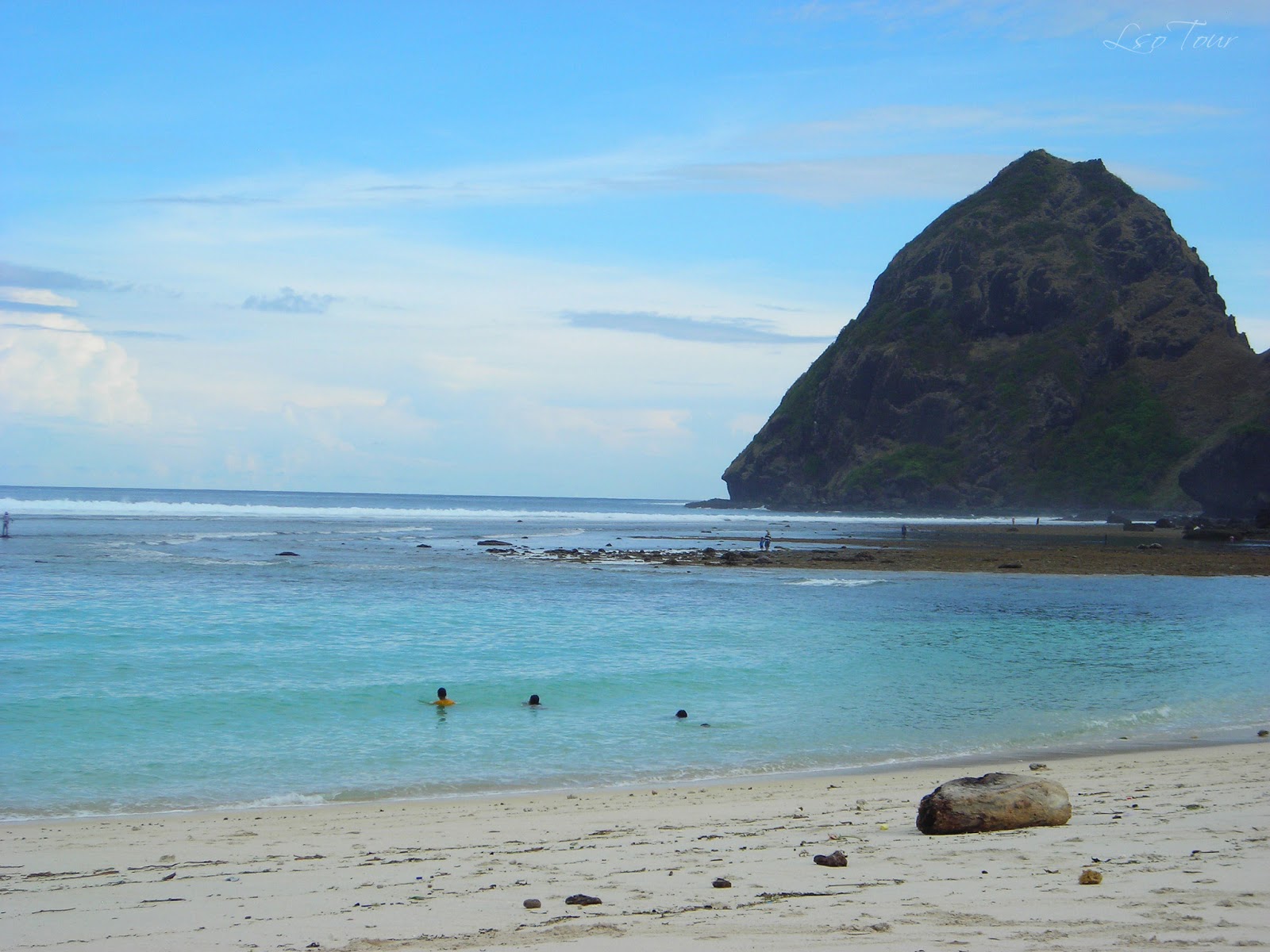 SUMBAWA AMAZING: 20 WONDERFUL LONELY BEACHES ON SUMBAWA ISLAND