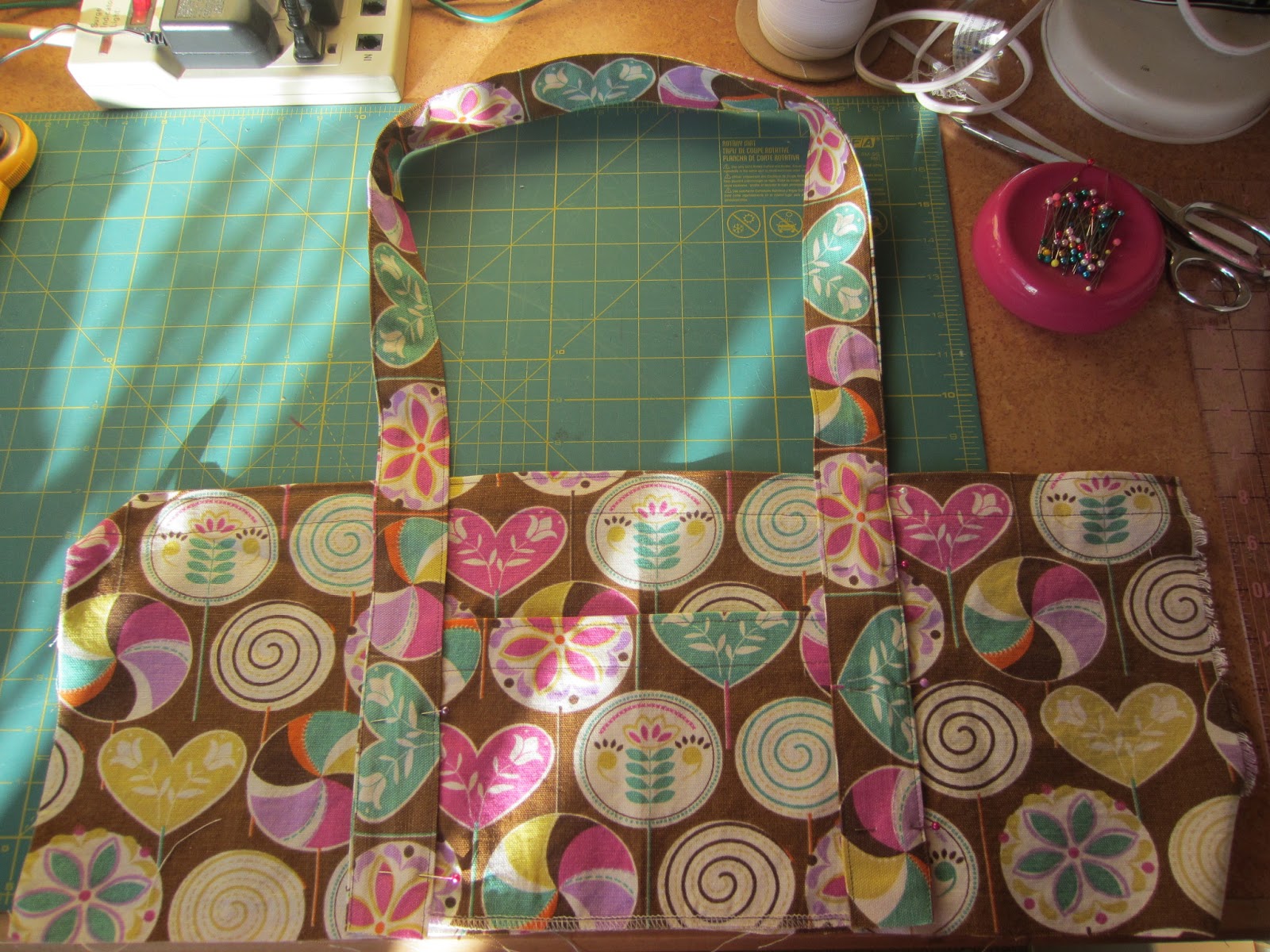 handmade dress haven: The Perfect cloth shopping bag - a tutorial