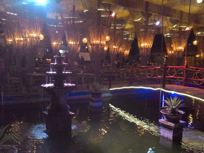 Menikmati Keunikan De Bamboo Resto and Cafe, Batu | Travelling, Jalan ...