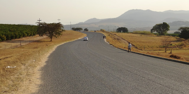 Go with Henry: Rural South Africa - Kanyamazane in Mpumalanga province