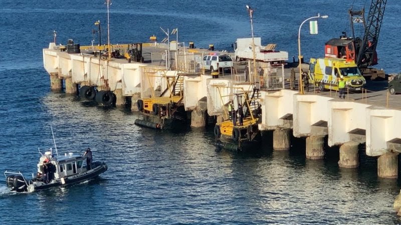 Capitanía de Puerto de Quintero rescató a 3 personas desde Playa Ritoque