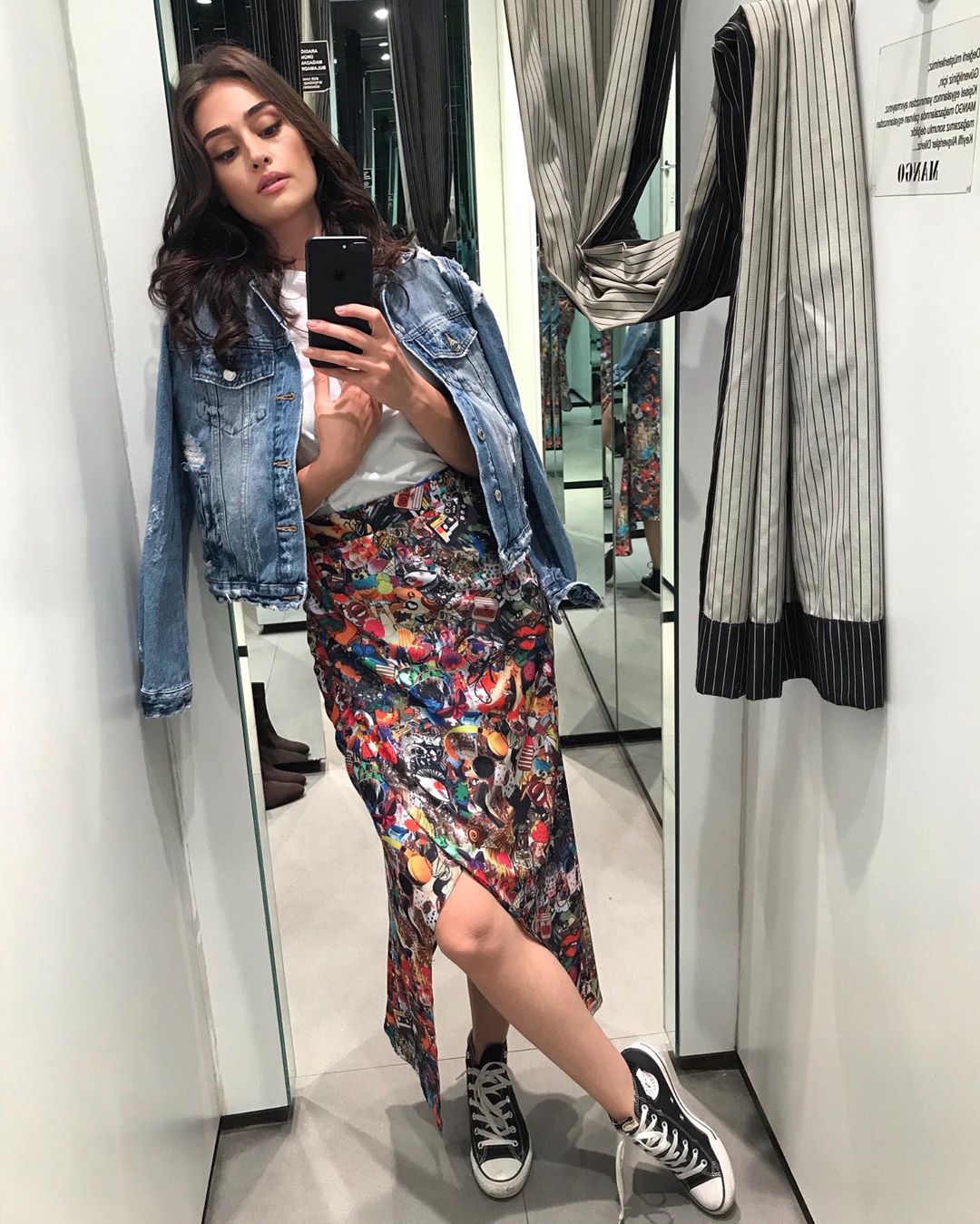 Real Life Pictures of Famous Role Play Halima Sultan of Drama Ertugrul ...