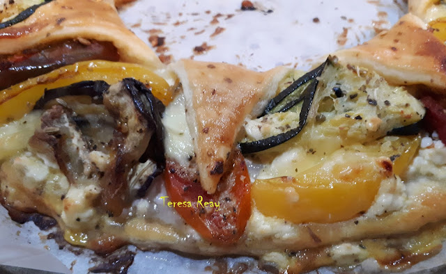 PROVENÇAL PUFF PASTRY CROWN