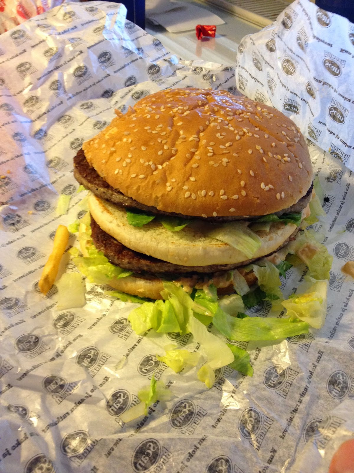 Food From Around The World: HESBURGER