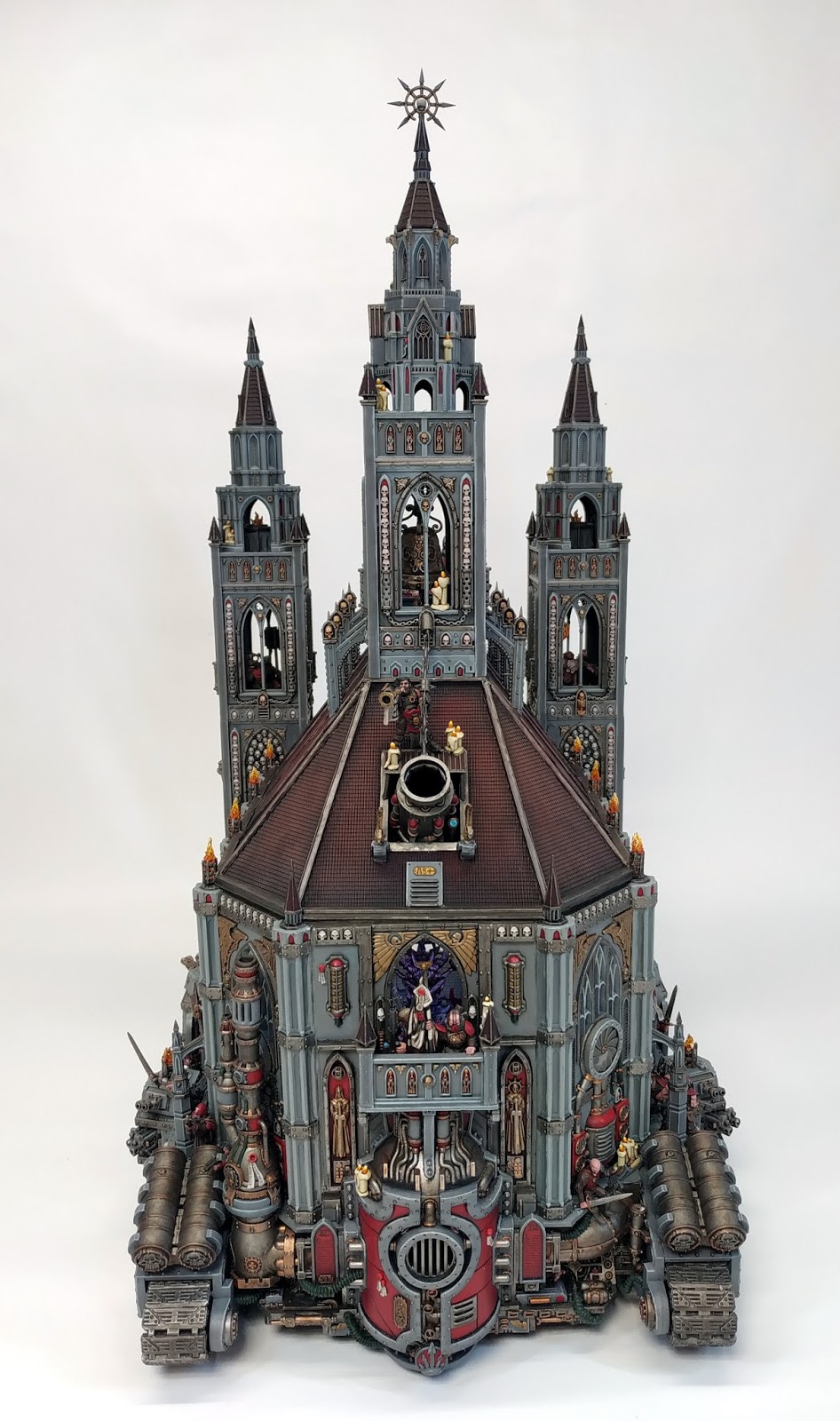 What's On Your Table: An almost Warlord Titan sized tank/church - Faeit 212