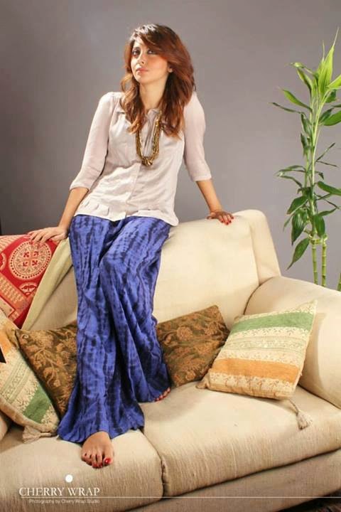 Moomal Khalid Full Sexy Photos Gallery Hot Images Wallpapers Pakistani Top Model Actress Moomal