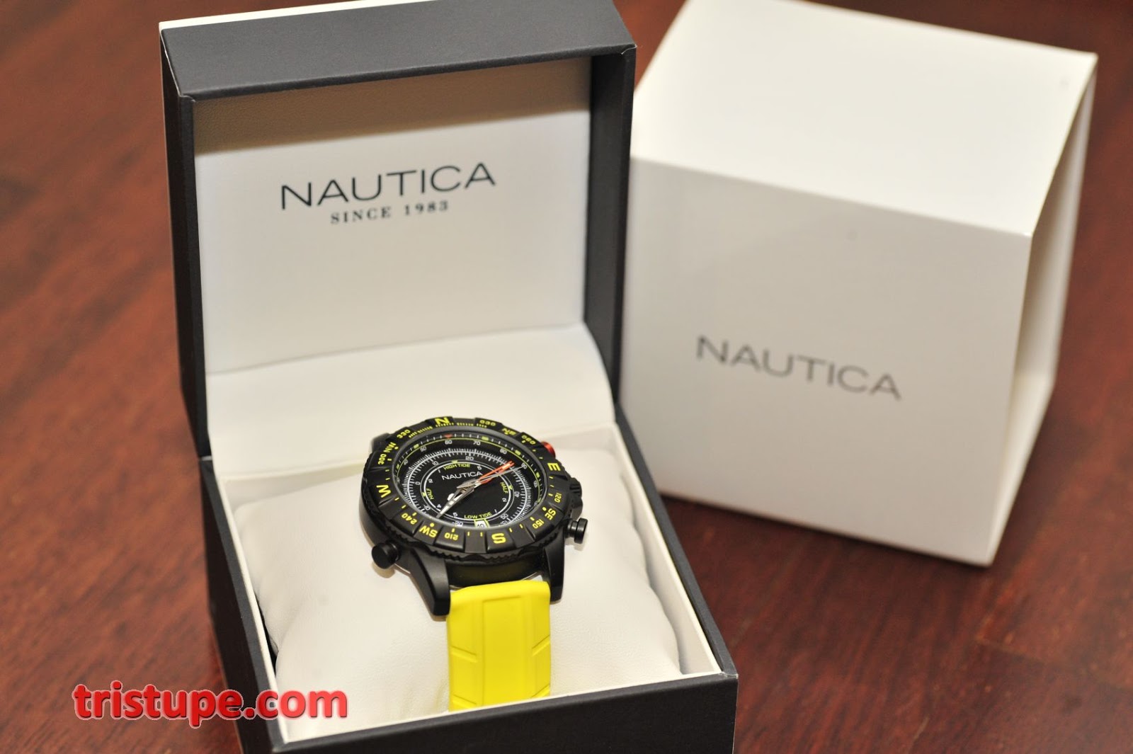 Nautica Tide Temp Compass Launched in Malaysia ~ TRISTUPE.COM