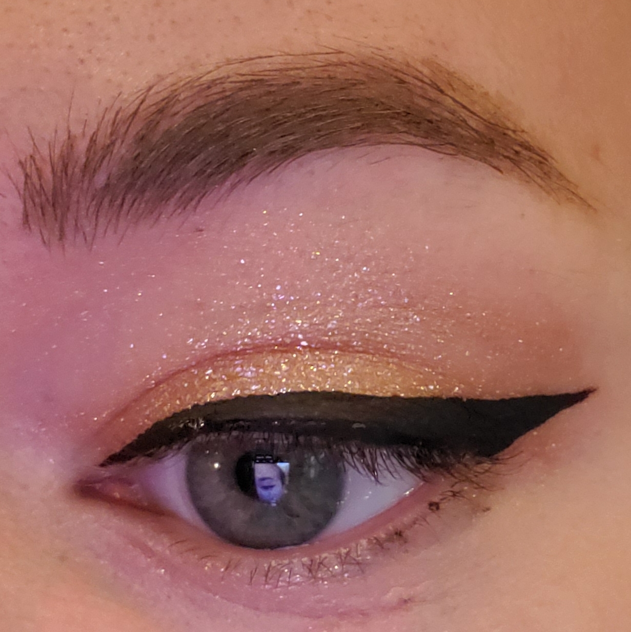 How to Get Sharp AF Eyeliner