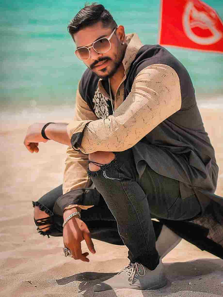 Shadaab Shaikh Wiki, Biography, Age, Girlfriend, Facts and More