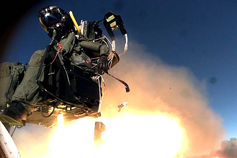 USAF F-15 fighters to receive advanced ejection seat - Blog Before ...