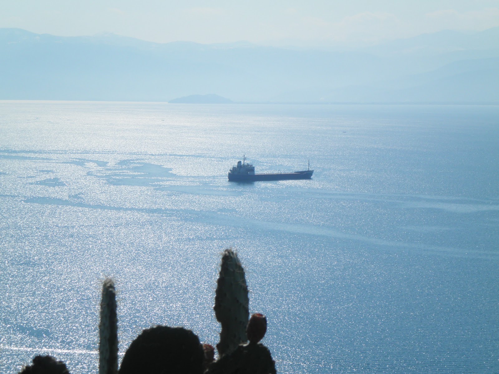 vlahata samis ΚΕΦΑΛΟΝΙΑ: ΜΙΚΡΟ ΦΩΤΟΓΡΑΦΙΚΟ ΟΔΟΙΠΟΡΙΚΟ ΣΤΗΝ ΑΚΡΟΝΑΥΠΛΙΑ.