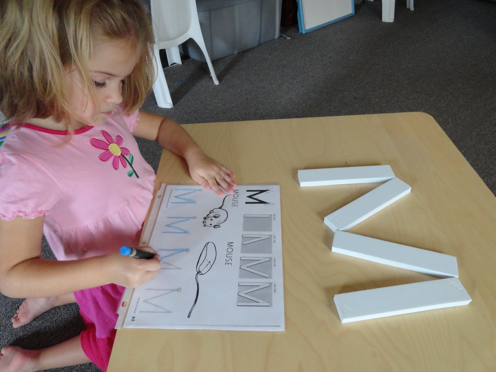 Izzie, Mac and Me: Letter M Fun!