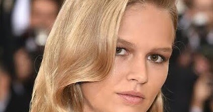 Anna Ewers Biography, Body Statistics, Family, Career, Affairs ...