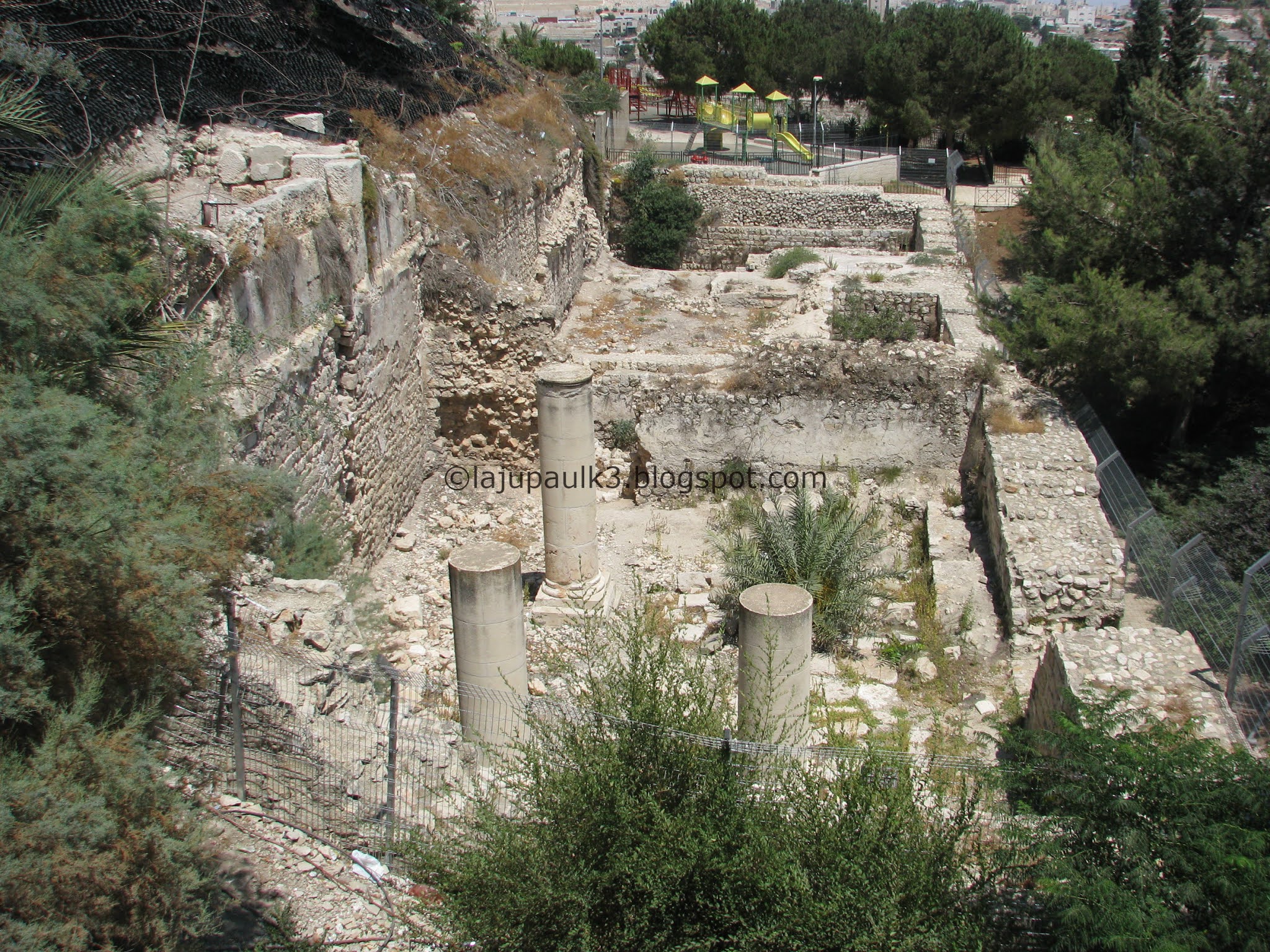 THROUGH THE LAND OF ISRAEL III: 50) Remains of the 6th Century Nea ...