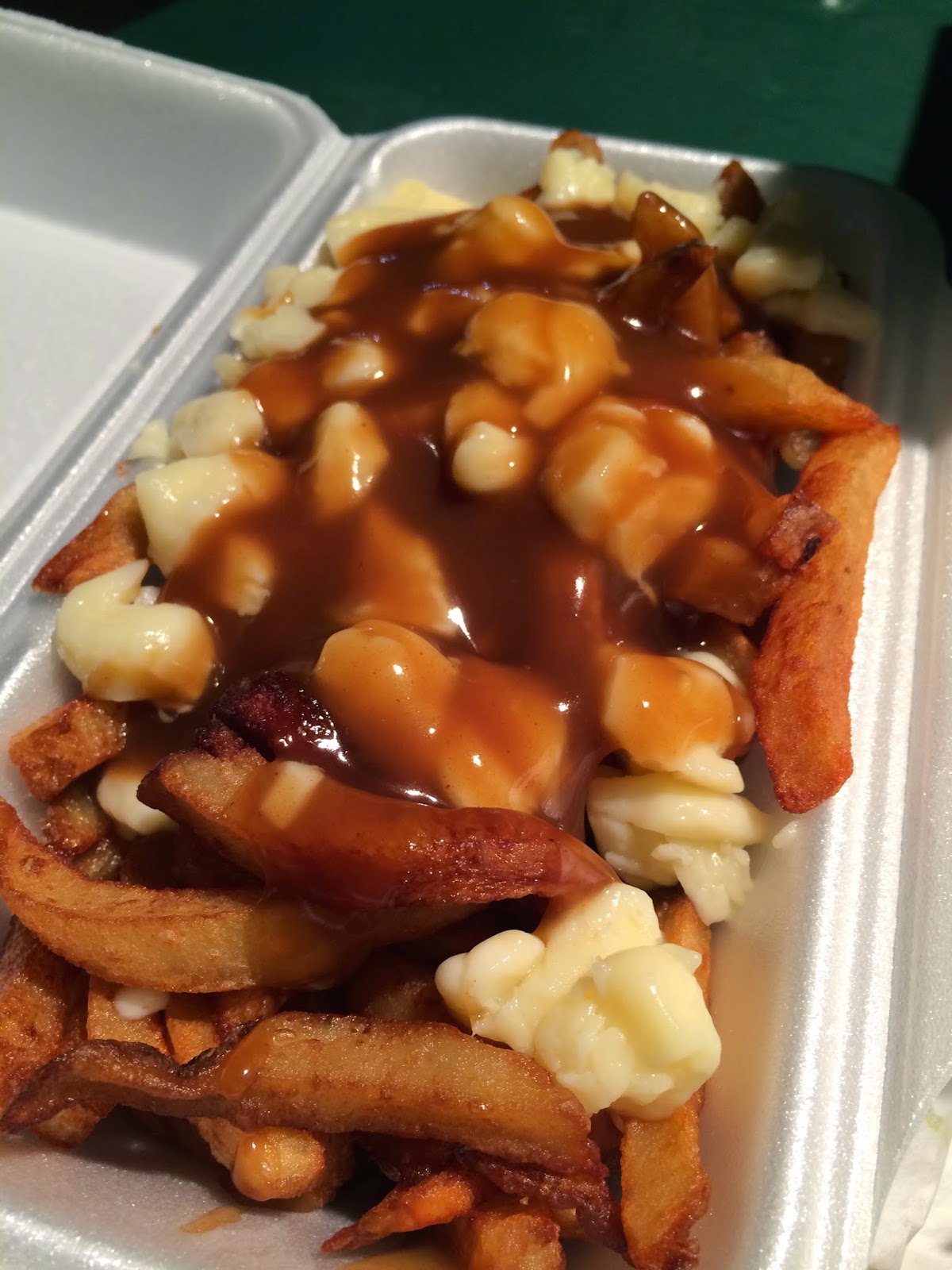 Poutine From Gibeau Orange Julep / ジボーオレンジジュレップのプーティン ~ I'm Made of ...