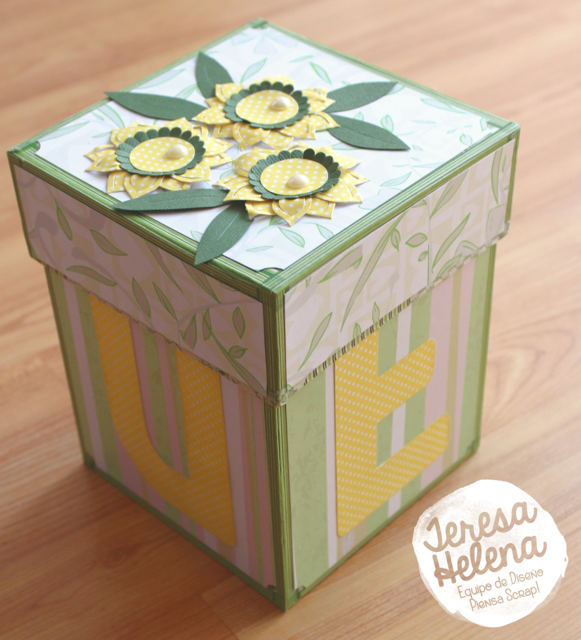 Piensa Scrap: RETO MAYO! Explosion Box Mini Álbum!!