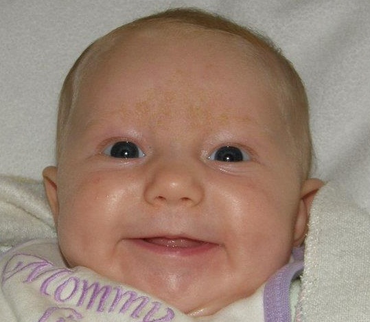 life-is-learning: Lil' Dove's First Diaperless (almost) Outing