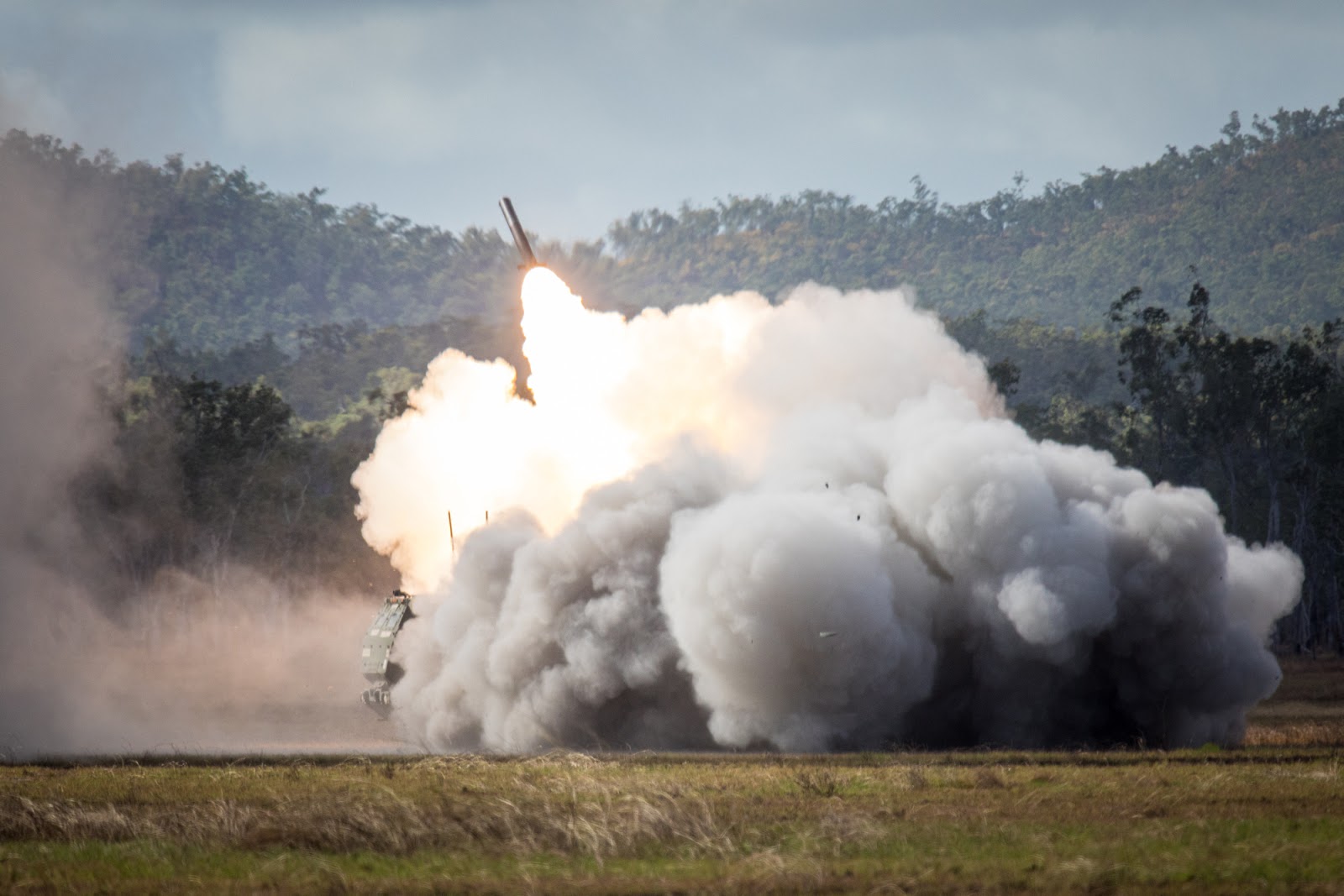 Central Queensland Plane Spotting: High Mobility Artillery Rocket ...