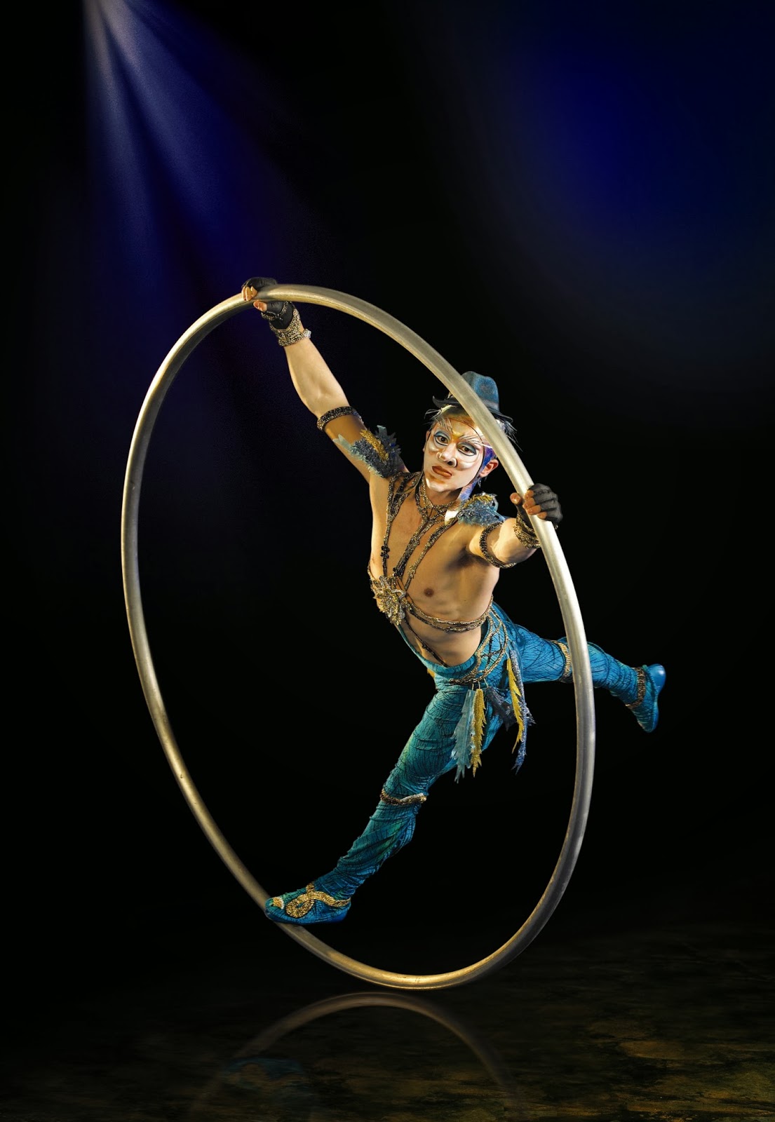 The rose rosa: Alegría, Cirque su Soleil