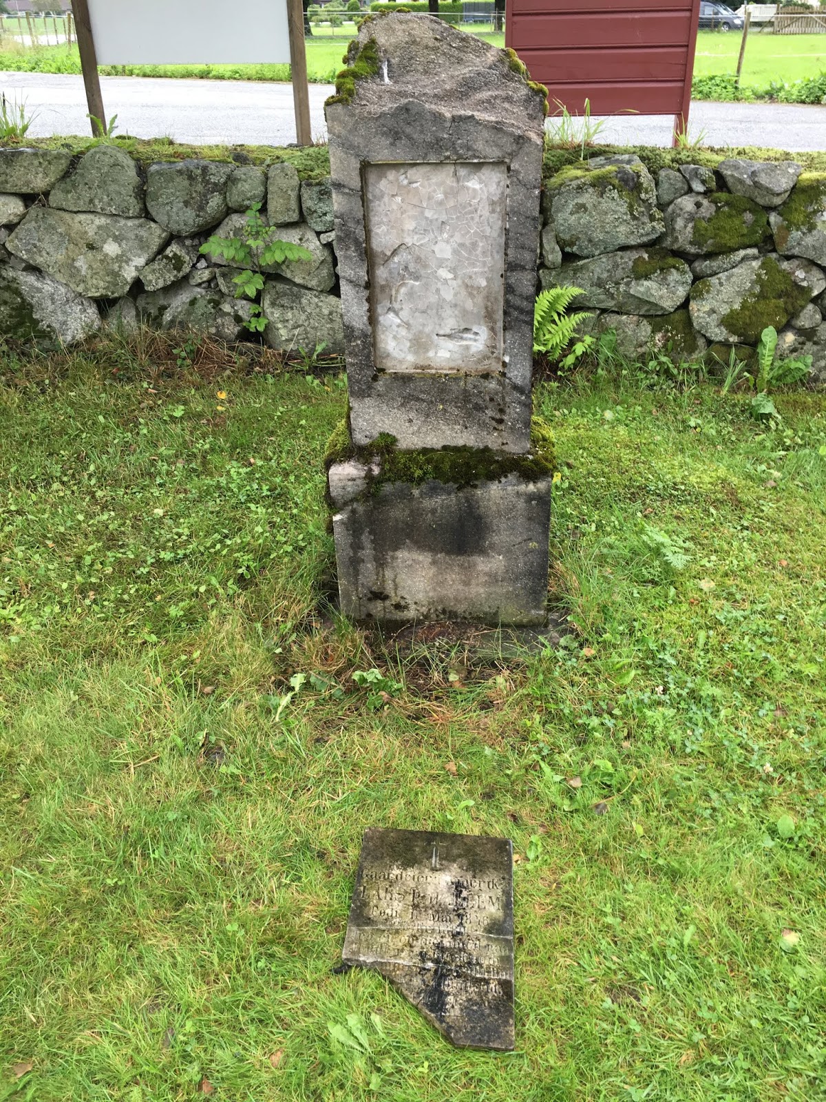 Lars Pederson Valheim (Lewis Vallem) burial