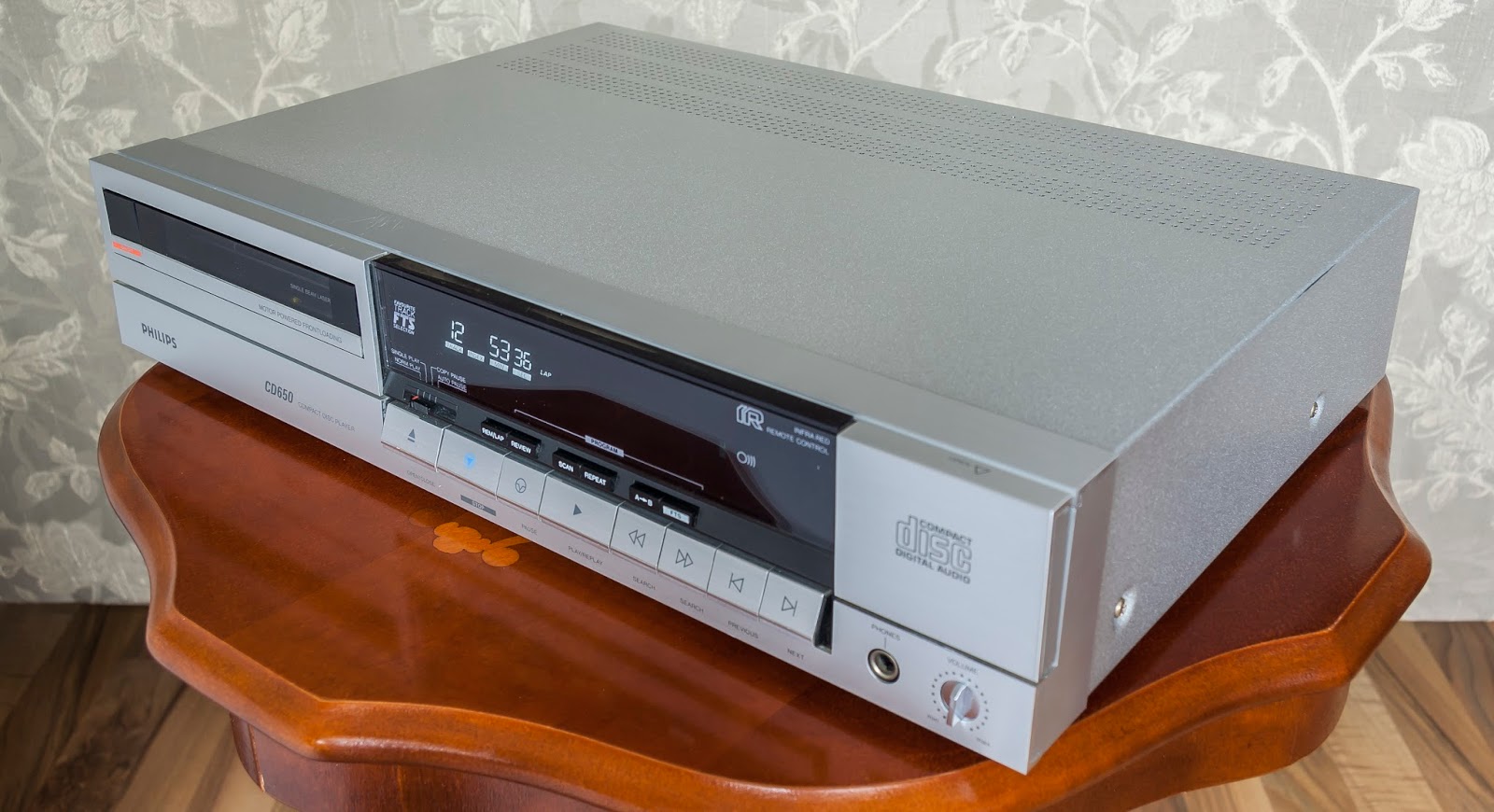 Golden Age Of Audio: Philips CD650 Stereo Compact Disc Player