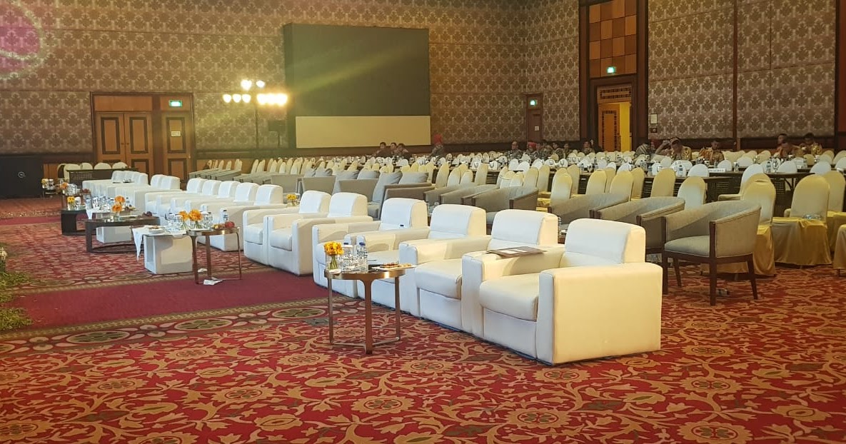 Alat Pesta Surabaya: Kursi VIP Sofa