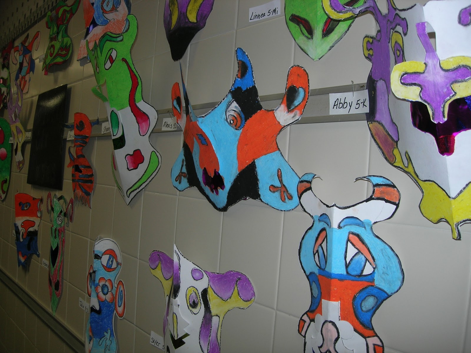 Mrs. Manzella's Student Gallery: 5TH GRADE: COMPLEMENTARY COLOR CREATURES