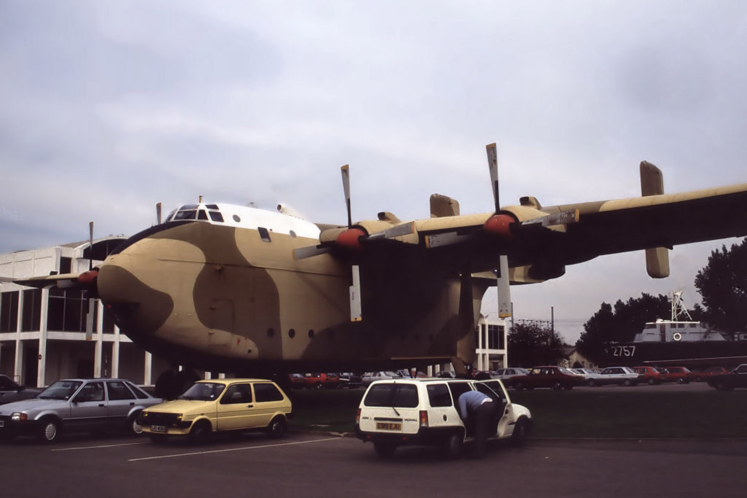 Olivers Aviation Corner: RAF Maintenance Serials 8000M - 8099M.