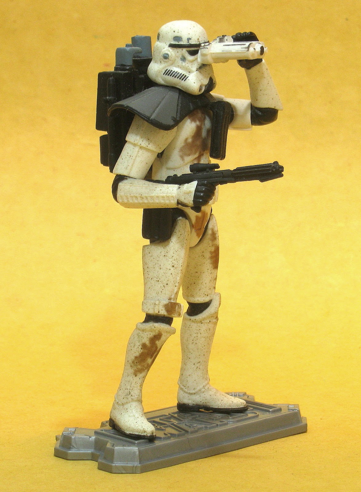 Troopers and more figures from Star Wars: Sand Stormtrooper o Sandtrooper